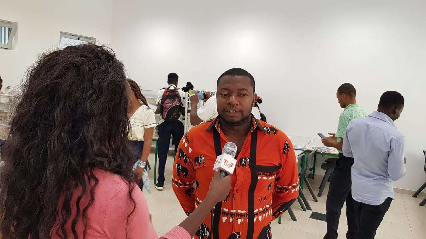 Instituto da juventude oferece livros ao Liceu “Sun Mé Xinhô” do ...