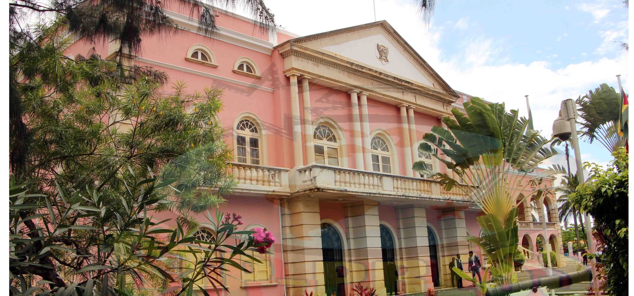 João Cravid exonerado do Chefe do Estado Maior e entra o Coronel ...